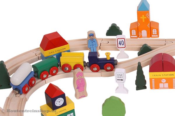 Woodtoys Treinset in emmer 95 dlg | Houtentreinshop.nl